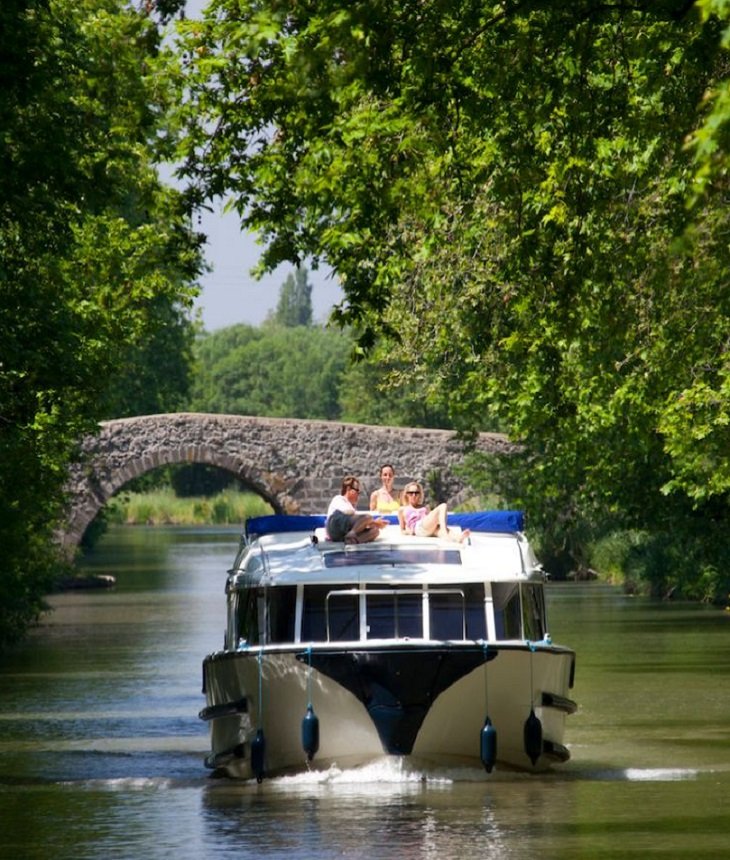 Le Boat France - MHTour Concierge